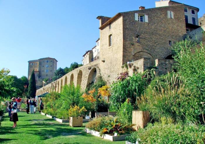 Lauris - Visites, monuments, Musées en Provence